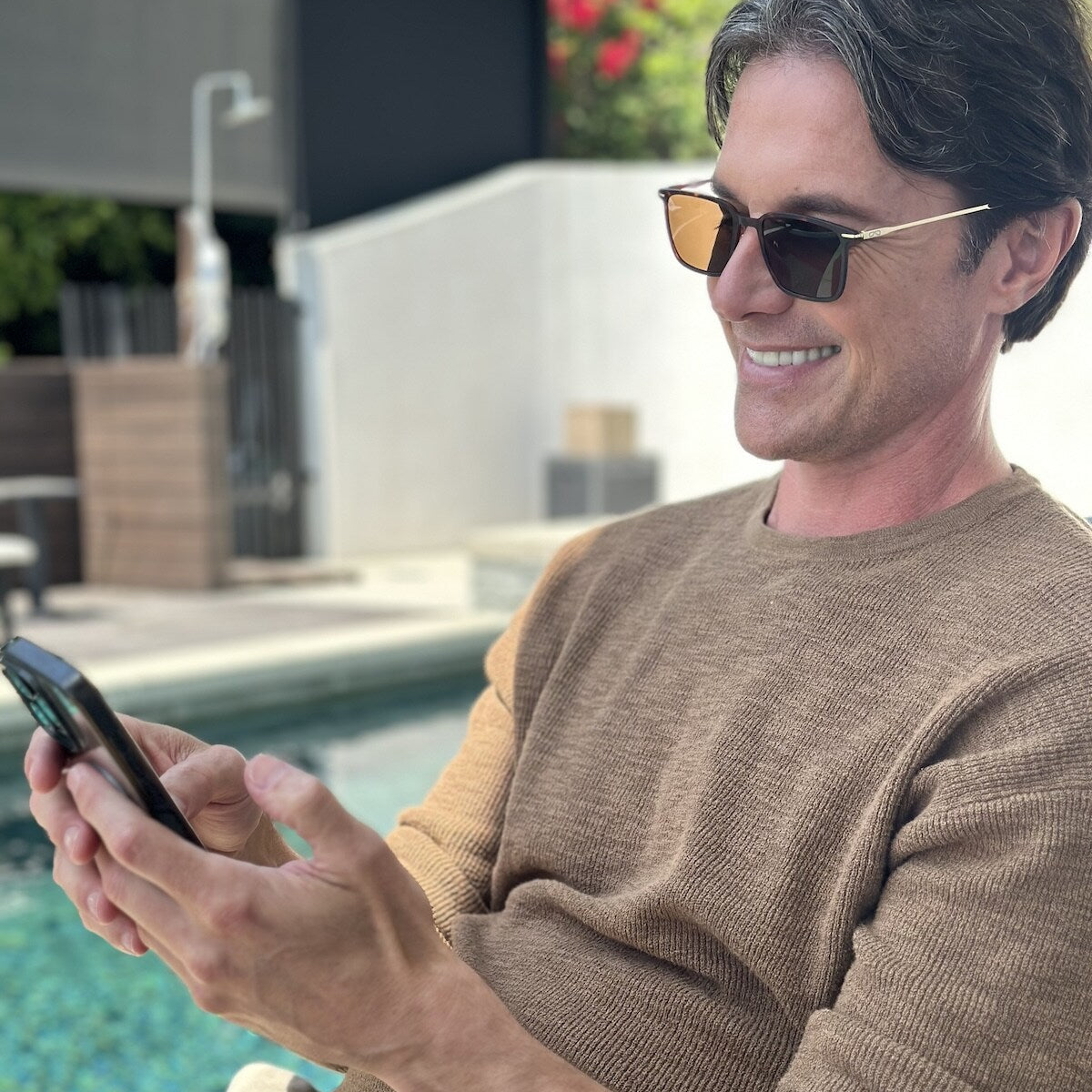 What Are Photochromic Lenses? | Light-Adaptive Eyewear Explained ...