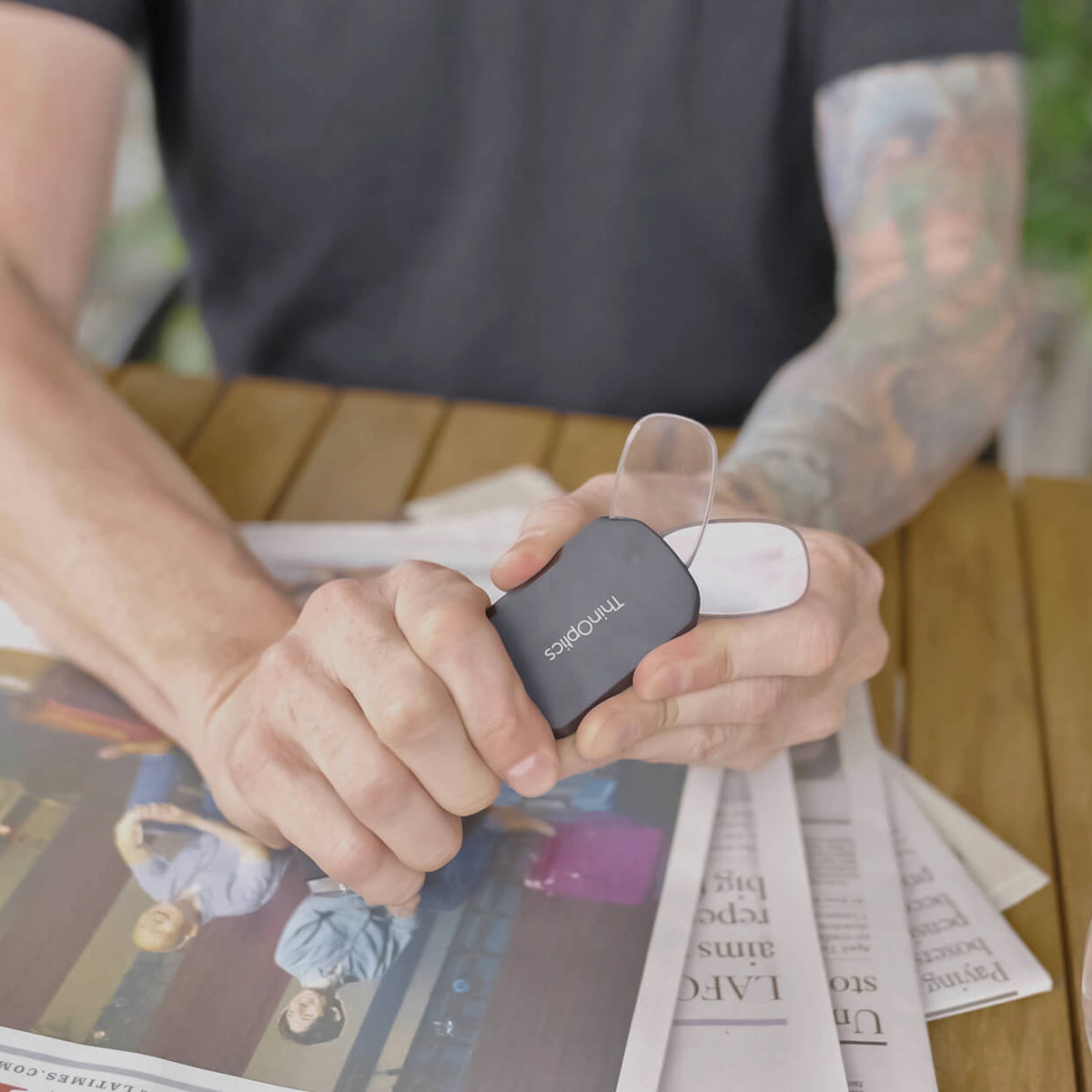 Readers with Keychain Case | ThinOptics | The World's Thinnest Readers ...